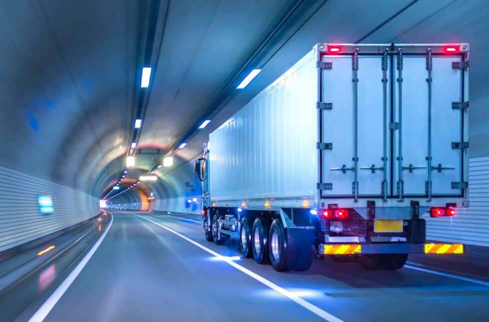 Prevent Truck Damage: Proper Spindle Techniques