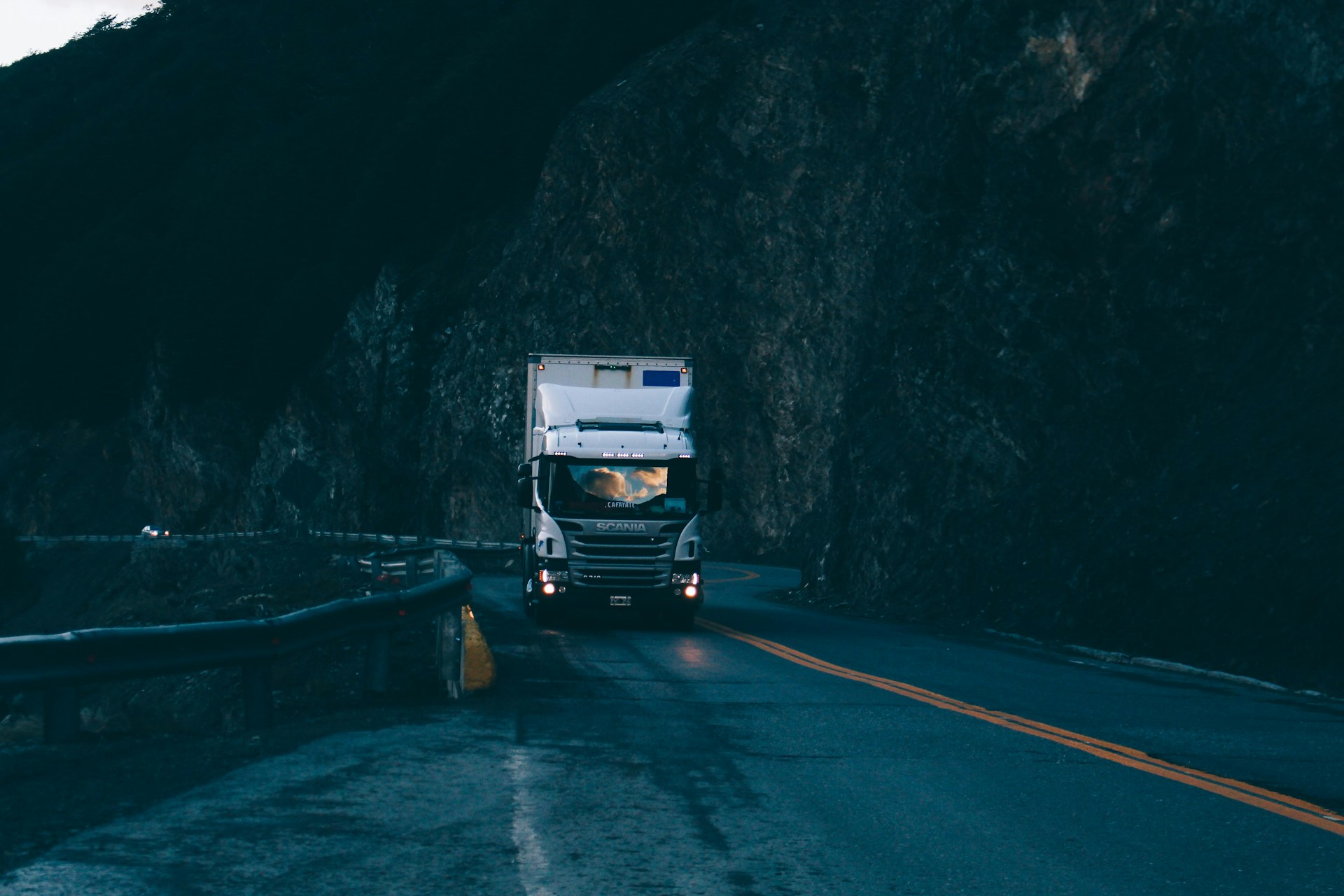 Key Spindle Inspection Tips for Truck Safety